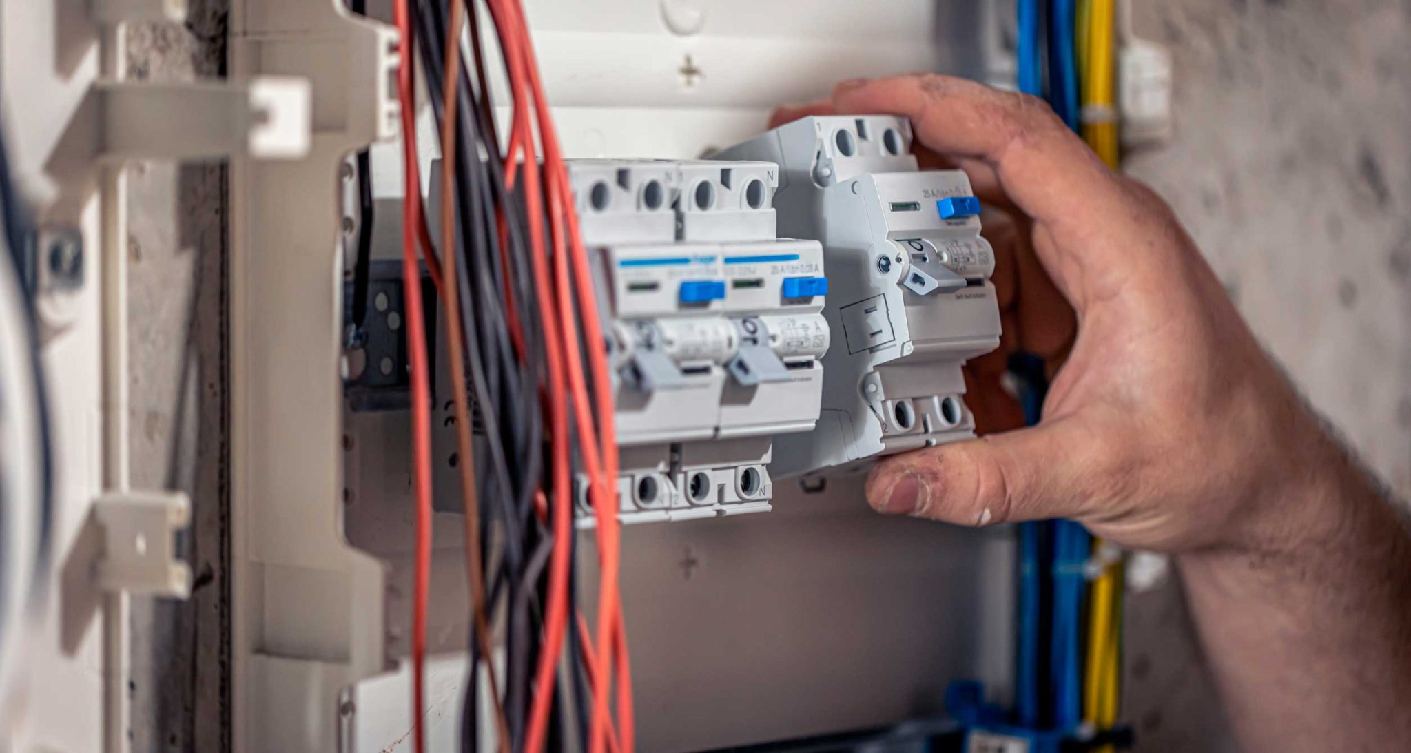 Mantenimiento preventivo de tableros electricos – Laboratorio de ...